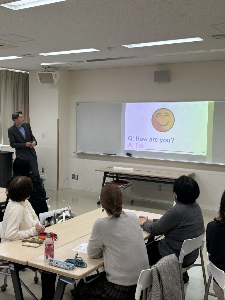 育友会(保護者)向け英会話体験レッスン | 甲南女子中高等学校